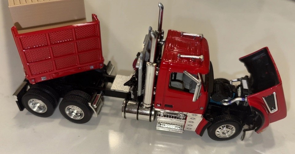 DCP 1:64 Volvo VT800 Daycab w/53’ Loaded Wilson Triaxle Flatbed | eBay