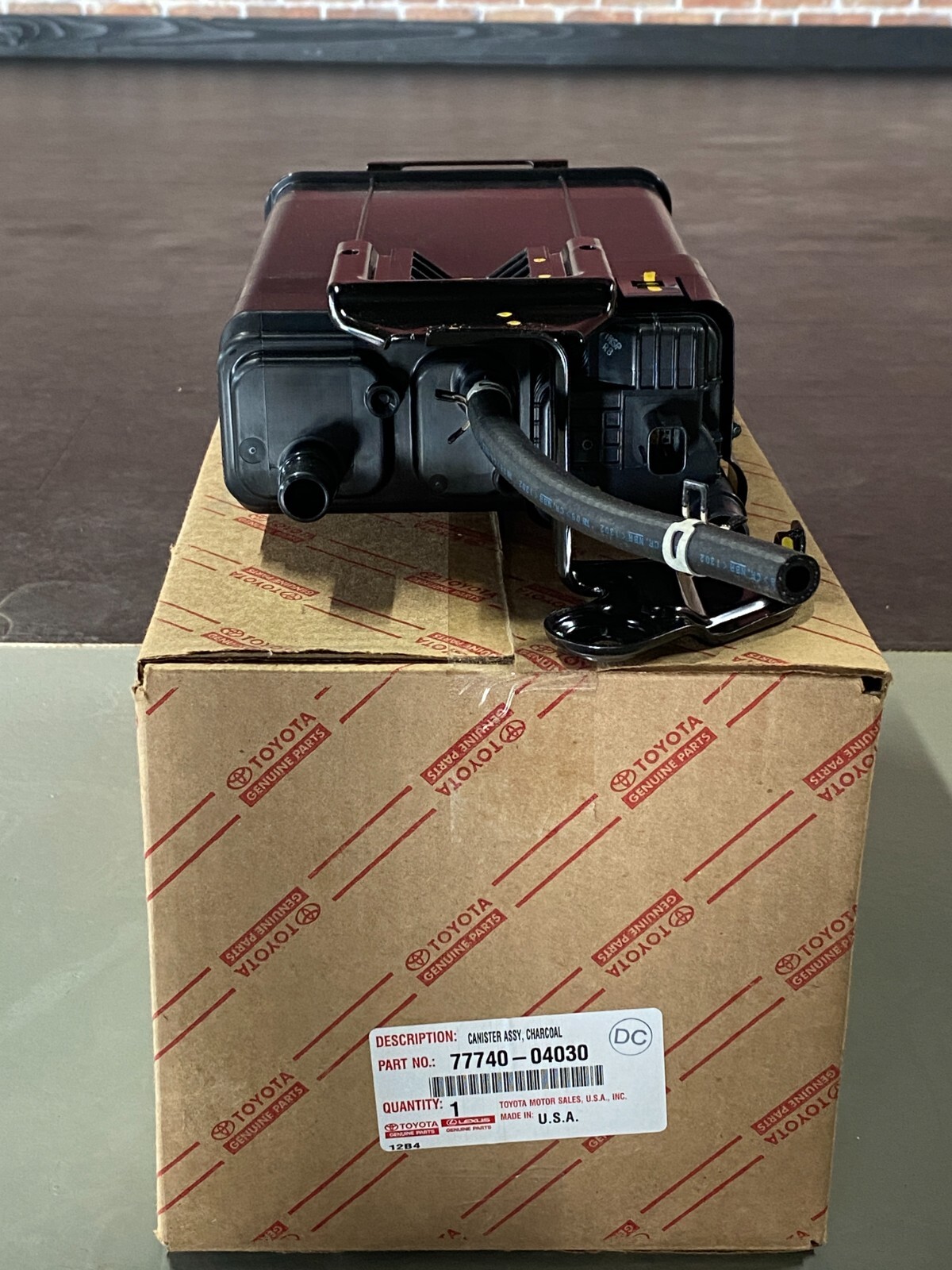 Genuine Toyota 77740-04030 CANISTER Assembly FOR 2013-2016 Toyota ...