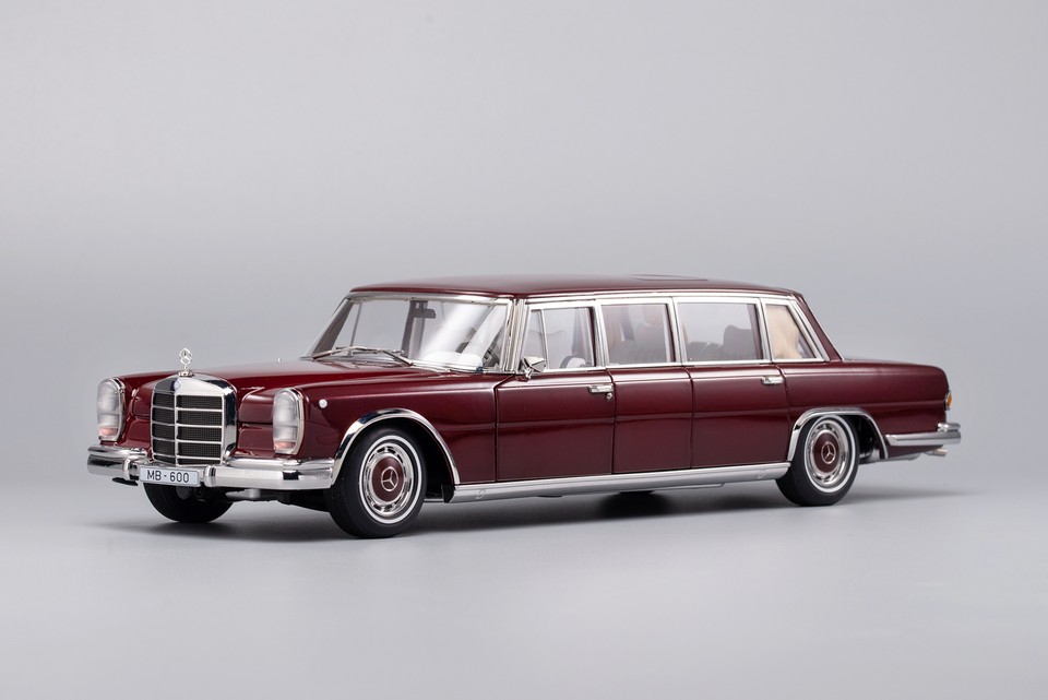 Kengfai 1/18 Benz Pullman W100 Benz 600 Alloy Diecast Model Car Black ...