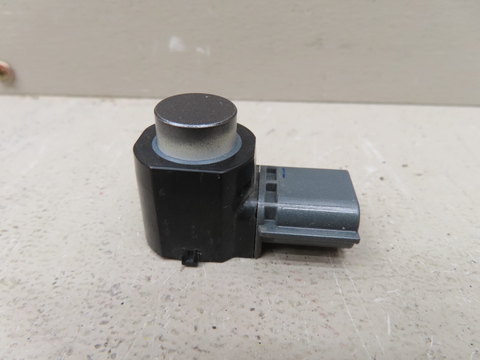 2016-2020 NISSAN INFINITI BUMPER PDC PARKING DISTANCE SENSOR OEM 28438 ...