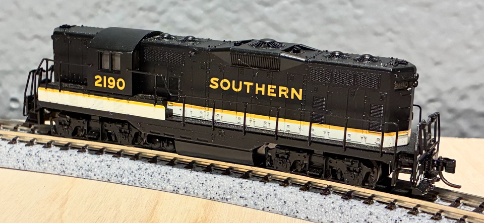 Atlas GP-7 Ph. 2 Locomotive Southern #2190 GP7 N-Scale Fast Shipping | eBay