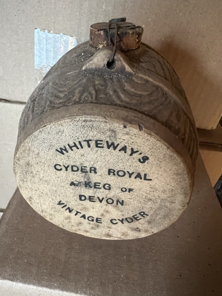 VINTAGE WHITEWAYS CYDER ROYAL A KEG OF DEVON CERAMIC POTTERY CIDER ...