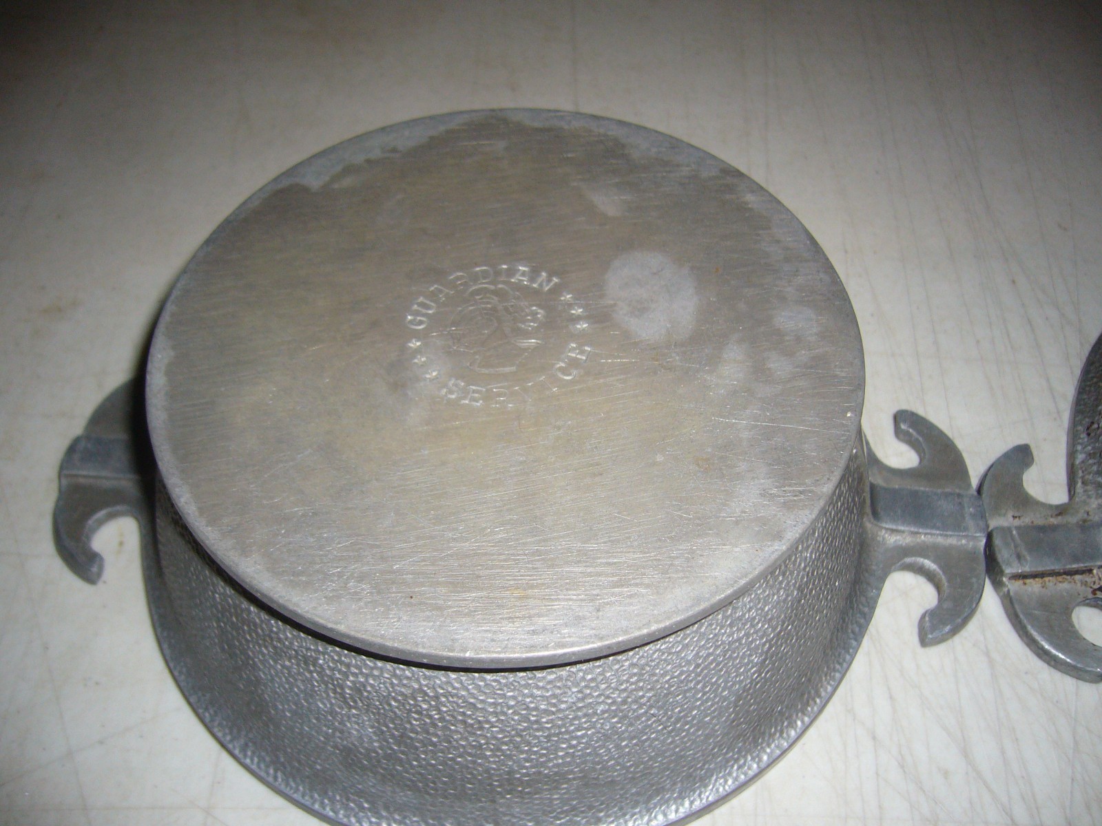 VINTAGE GUARDIAN SERVICE ALUMINUM COOKWARE LOT OF 2 ROUND ROASTING PANS ...