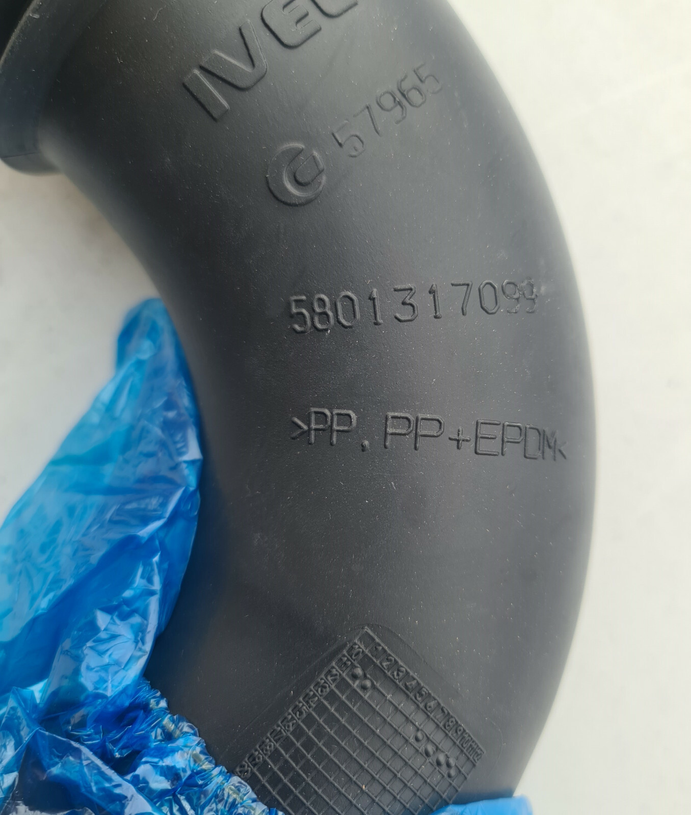 Tuyaux d'aspiration air iveco daily 2014-2018 5801317099 | eBay