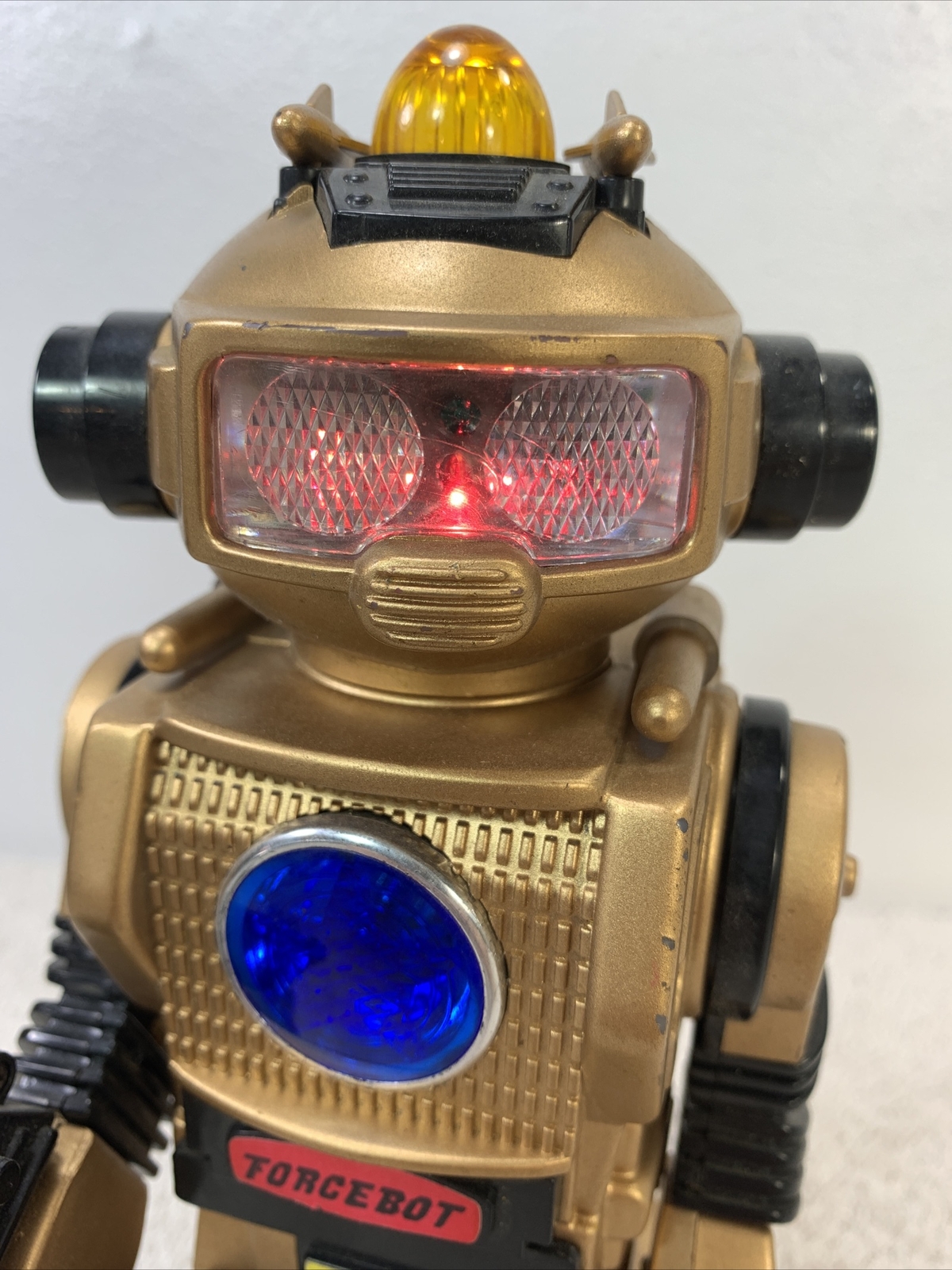 1985 BOTOY FORCEBOT Gold BATTERY OP ROBOT Botoy Tai Way Read ...