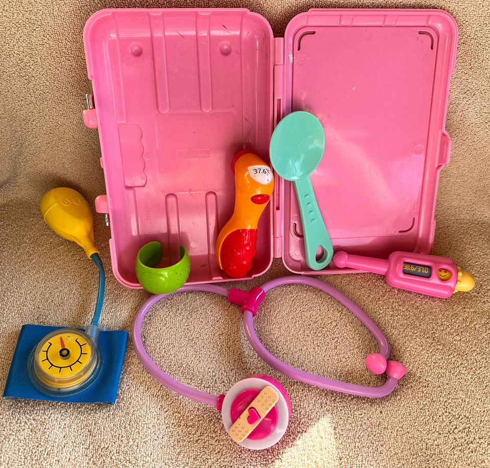 FISHER PRICE PINK MEDICAL KIT DOCTOR PLAY SET CASE & TOOLS TOYS R US ...