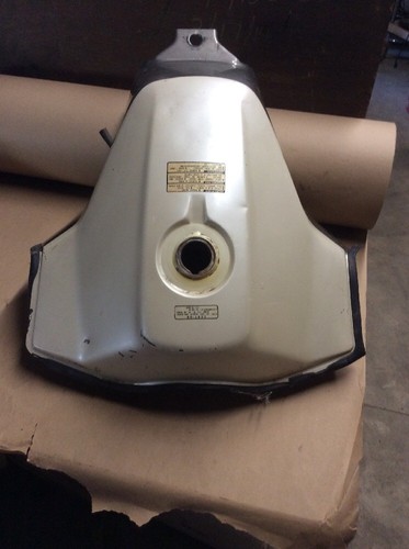 82 HONDA CX500 CX 500 TURBO FUEL PETROL GAS TANK OEM 175A1-MC7-000ZA | eBay