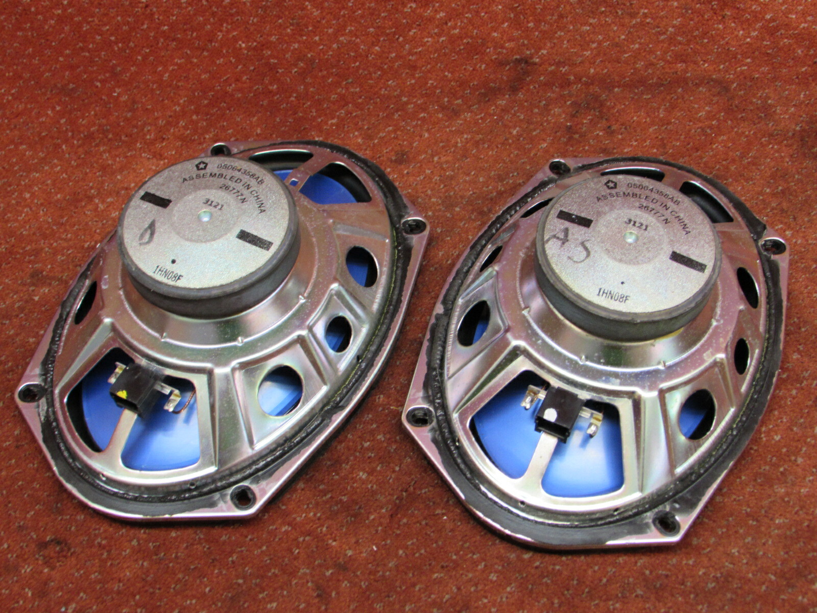 05064358AB 2x Haut-Parleur Tiefton Haut-Parleur Jeep Grand Cherokee IV ...