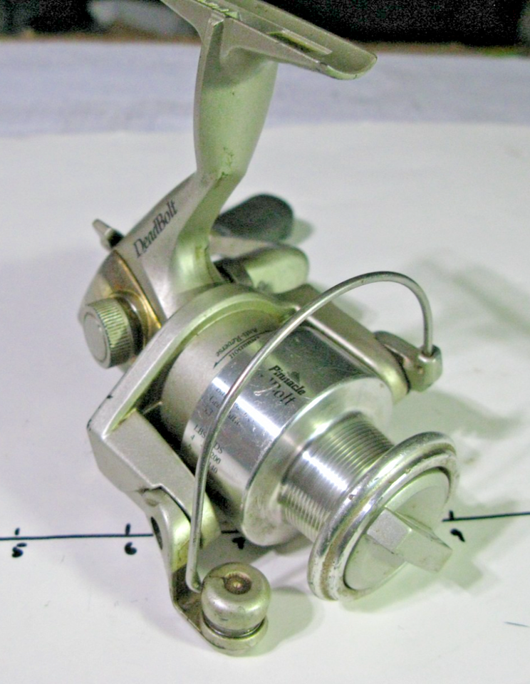 Pinnacle Dead Bolt 30 Spinning Reel, R/L, 3 BB's, 140yds/6lb, 5.3:1, Ft ...