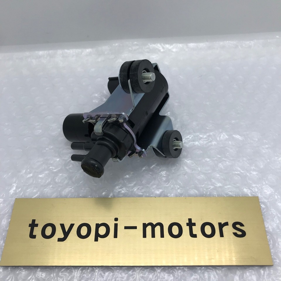 TOYOTA Genuine Land Cruiser Vacuum Regulating Valve 25819-33010 NEW | eBay