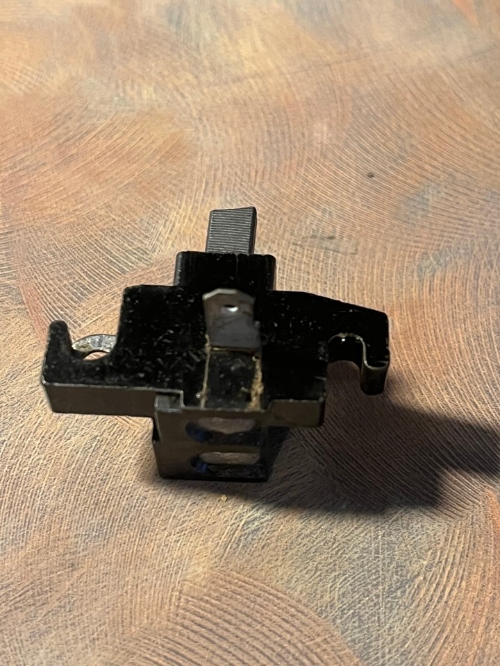 Alternator Brush/holder for Datsun 510, 240 260 280Z,200SX.1200 B210 ...