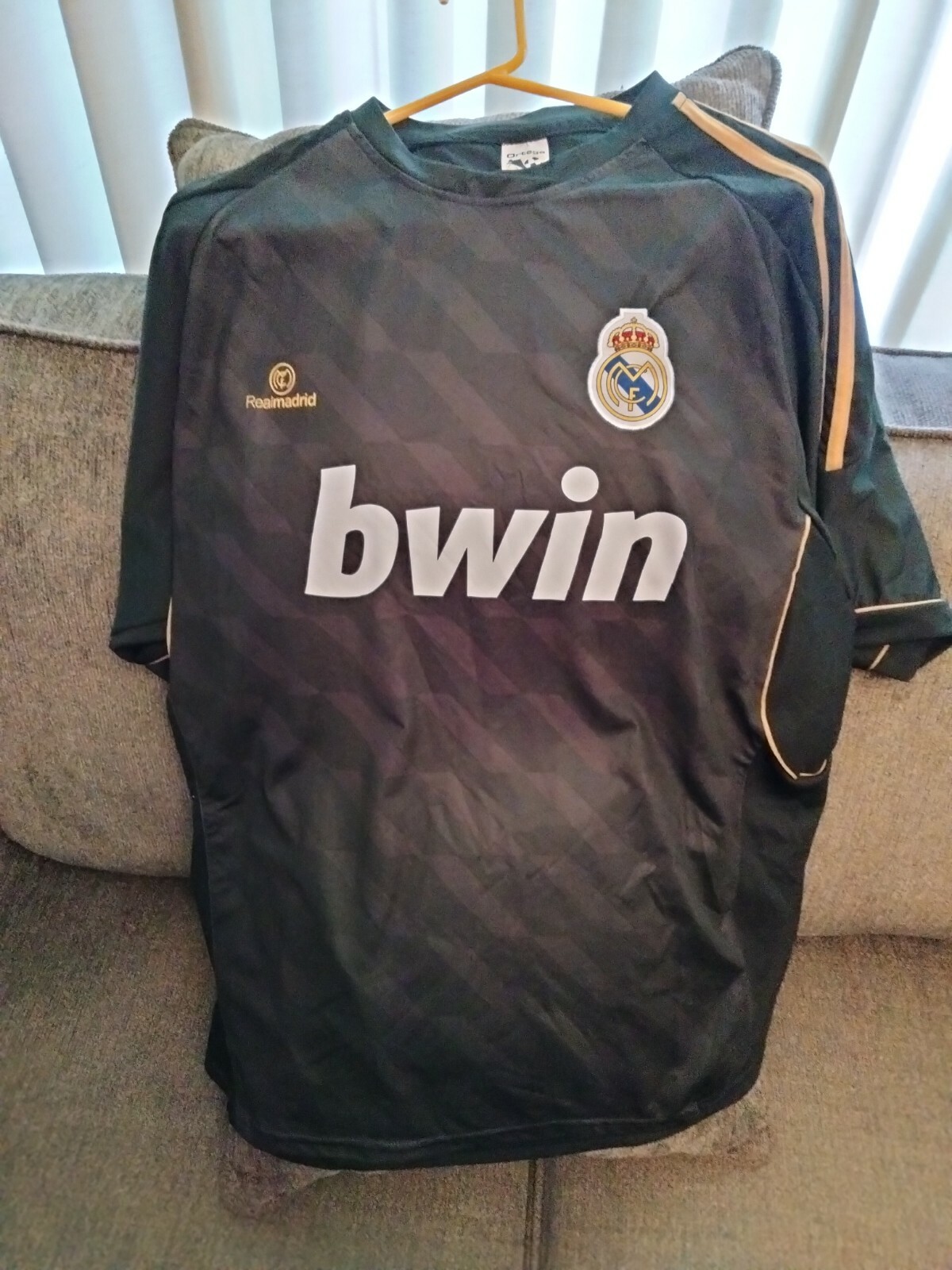 REAL MADRID bwin black jersey w/ beige accent shoulder stripes.... Men ...