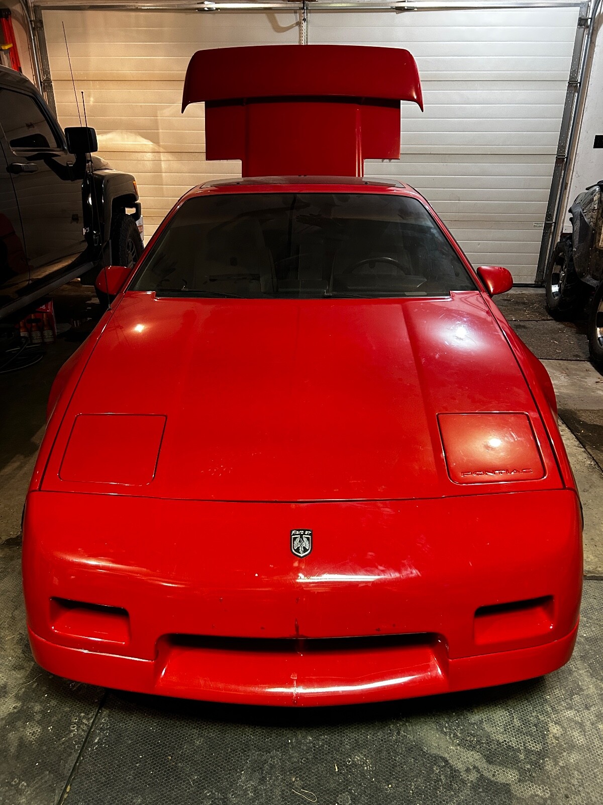 very clean 1986 Pontiac fiero GT, V-6 5-sp Tr with Holley ramchager ...