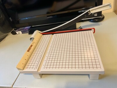 Paper Cutters & Trimmers - Boston 2612 Guillotine Paper Cutter