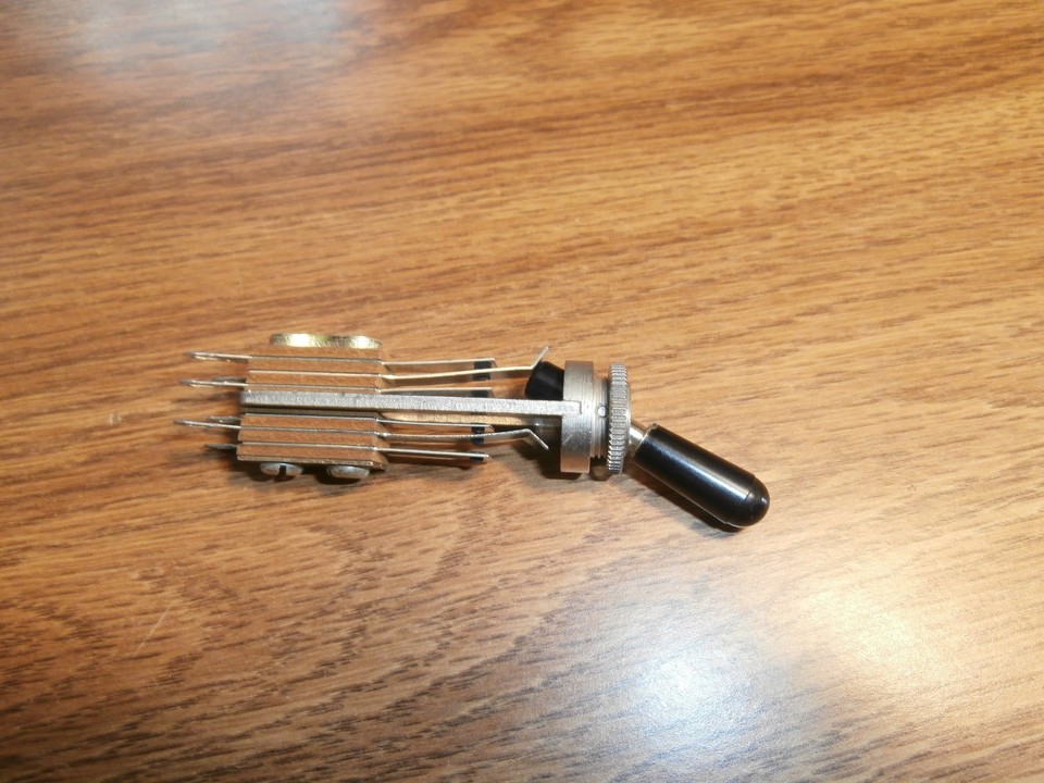 Switchcraft 3036-L Lever Switch, "LEV-R",SPDT, Locking Action, NOS | eBay