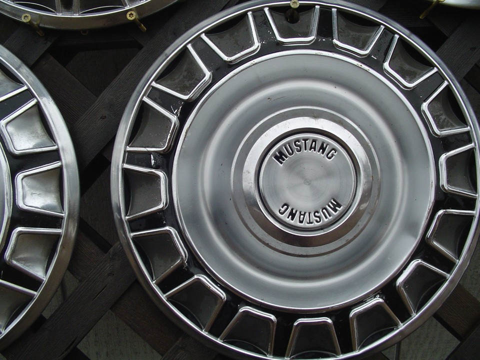 VINTAGE 1970 FORD MUSTANG HUBCAPS WHEEL COVERS CENTER CAPS FOMOCO ...