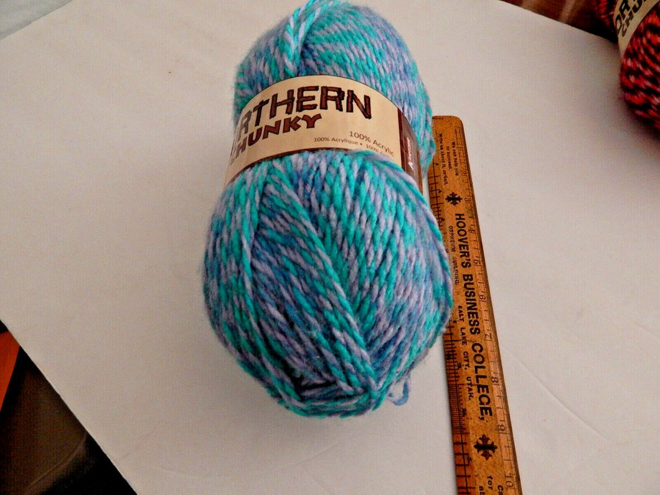 Kertzer SRK NORTHERN CHUNKY yarn Extra Large skein 324 yards 2 COLORS ...