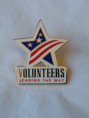 Volunteers Leading the Way Lapel Pin Star Red White Blue American USA ...