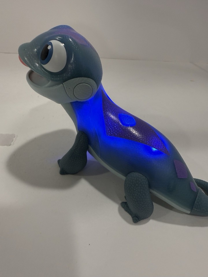 Frozen 2 Bruni Salamander Fire Spirit's Snowy Snack Toy With Lights ...