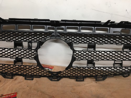 2017 2018 MERCEDES E-CLASS E300 FRONT CENTER GRILLE HOUSING OEM ...