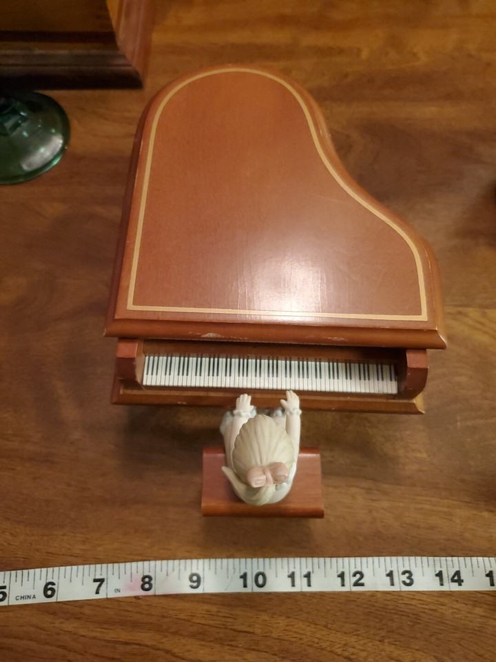 Vintage Grand Piano Lefton Wooden Music Box With Girl and Stool Plays ...