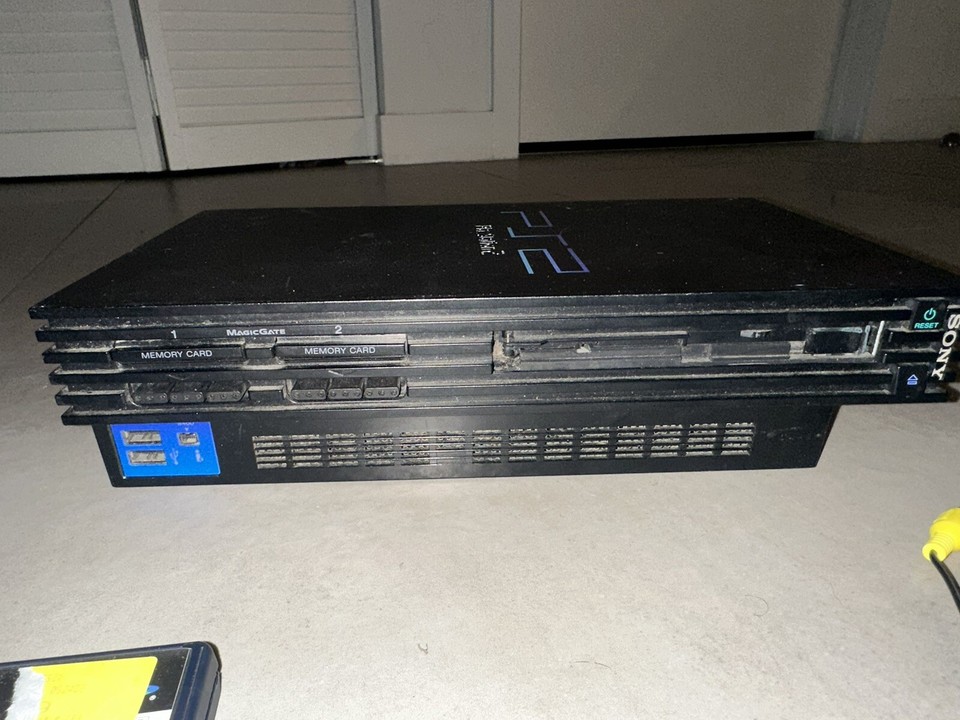 Sony PlayStation 2 PS2 Fat Console SCPH-30001 Ac/av Cords Madden 2005 ...