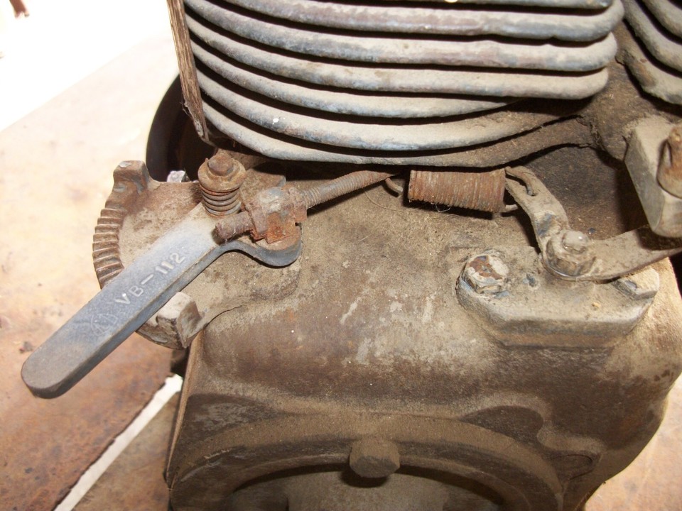 Wisconsin ACN Engine Turns Over Shroud Flywheel Throttle Head Selling ...