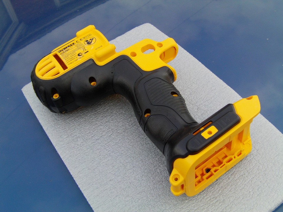 DEWALT DCD985 XR 18V 3 SPEED HAMMER DRILL COMPLETE HOUSING ( EMPTY ...