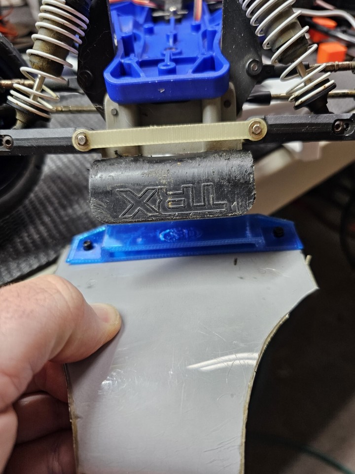 Mudboss Body RC traxxas slash front nose picker clip Salvas Dirt Oval ...