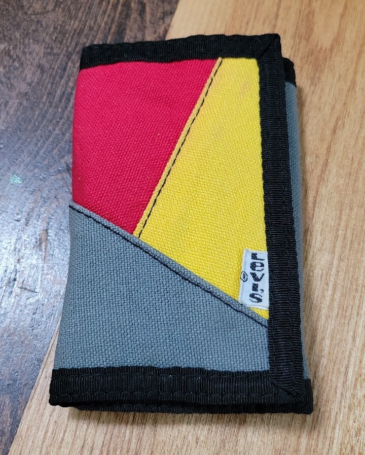 Levis Vintage Retro Trifold Canvas Wallet - Colorful … - Gem