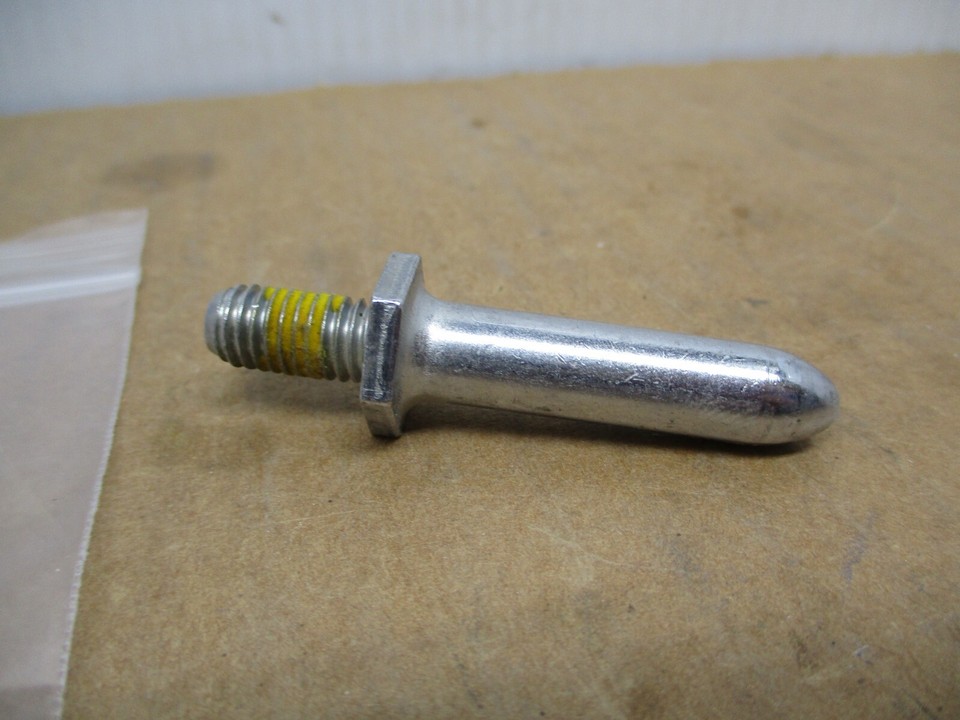 NOS GM End Gate Window Striker Pin Part# 15547907 87-94 GM S-10 Blazer ...
