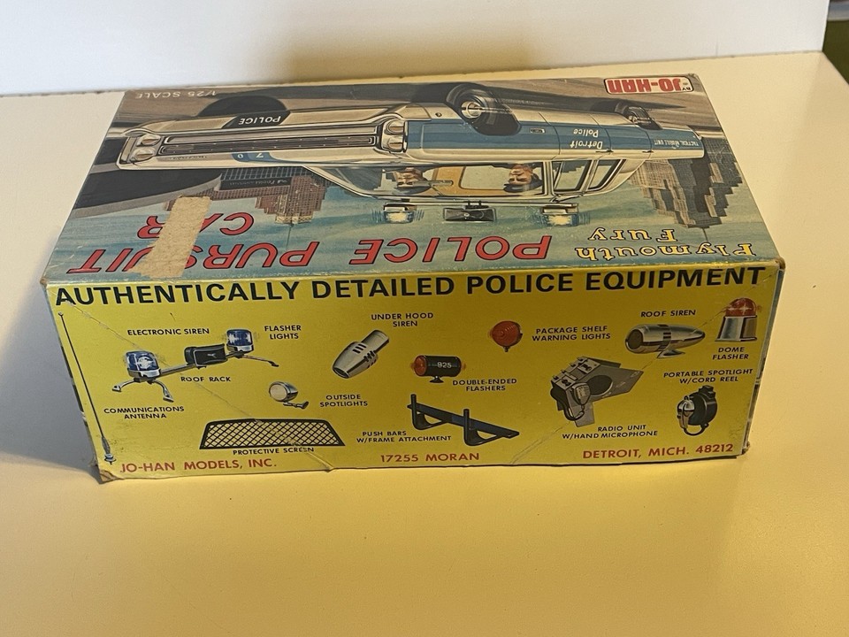 Vintage Jo-Han Plymouth Fury Police Pursuit Car 1:25 Scale Model Kit ...