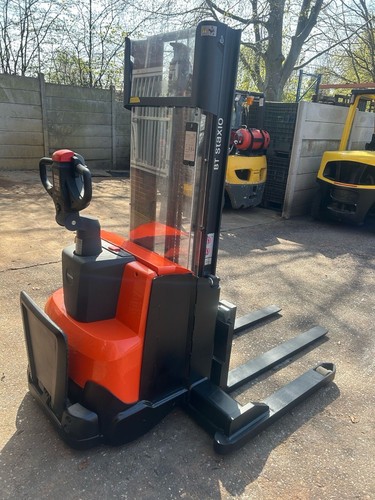 BT/ Toyota SWE120 Straddle Stacker £4620 vat included | eBay UK