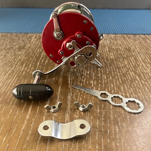 PENN JIGMASTER 500S OFFSHORE FISHING REEL W/#33-200 ROD CLAMP & PENN ...