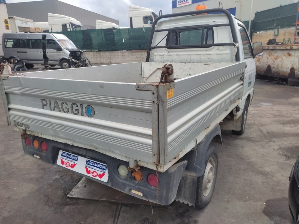 FRONT DECORATIVE MOULDING / 247404 FOR PIAGGIO VESPA PORTER QUARGO ...