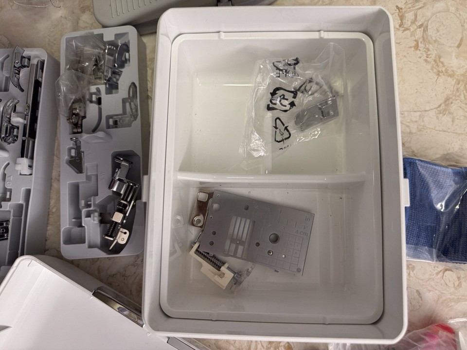 Brother Innovis 6000d Embroidery AND Sewing Machine Excellent Condition ...