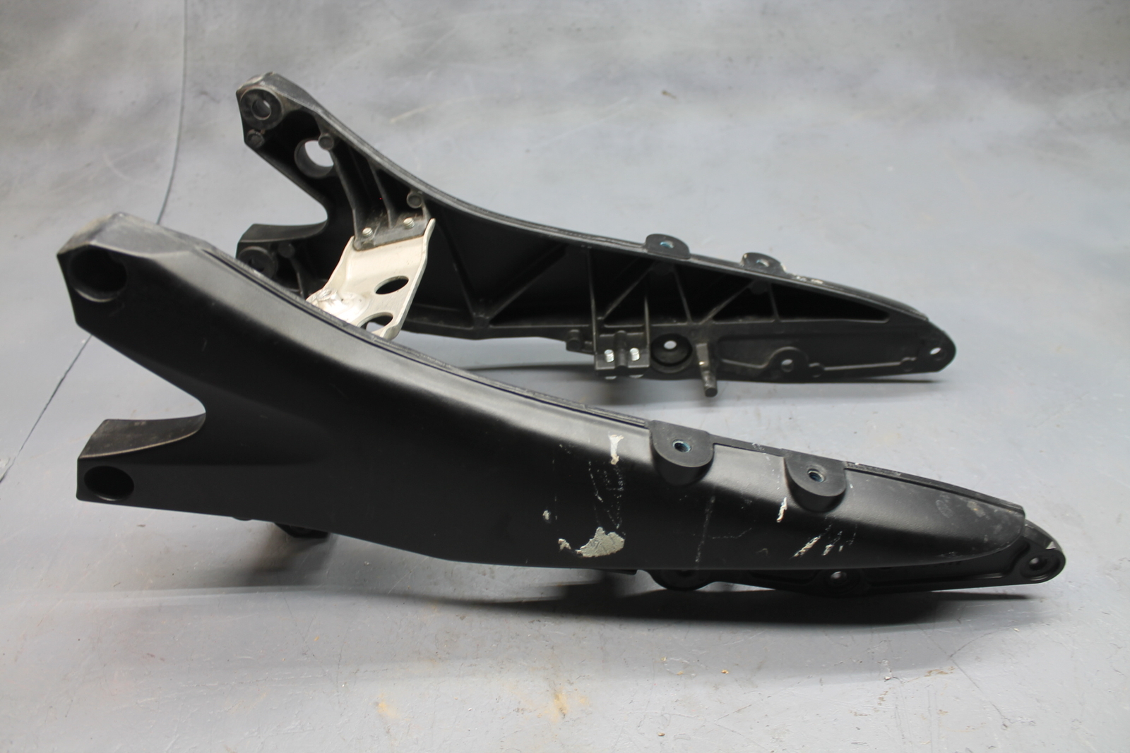 657 05-06 Suzuki Gsxr1000 Rear Subframe Back Sub Frame Str8 for sale ...