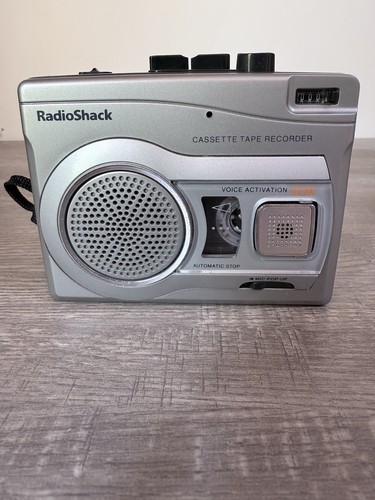 Radio Shack Model CTR-122 Portable Cassette Voice & Tape Recorder ...