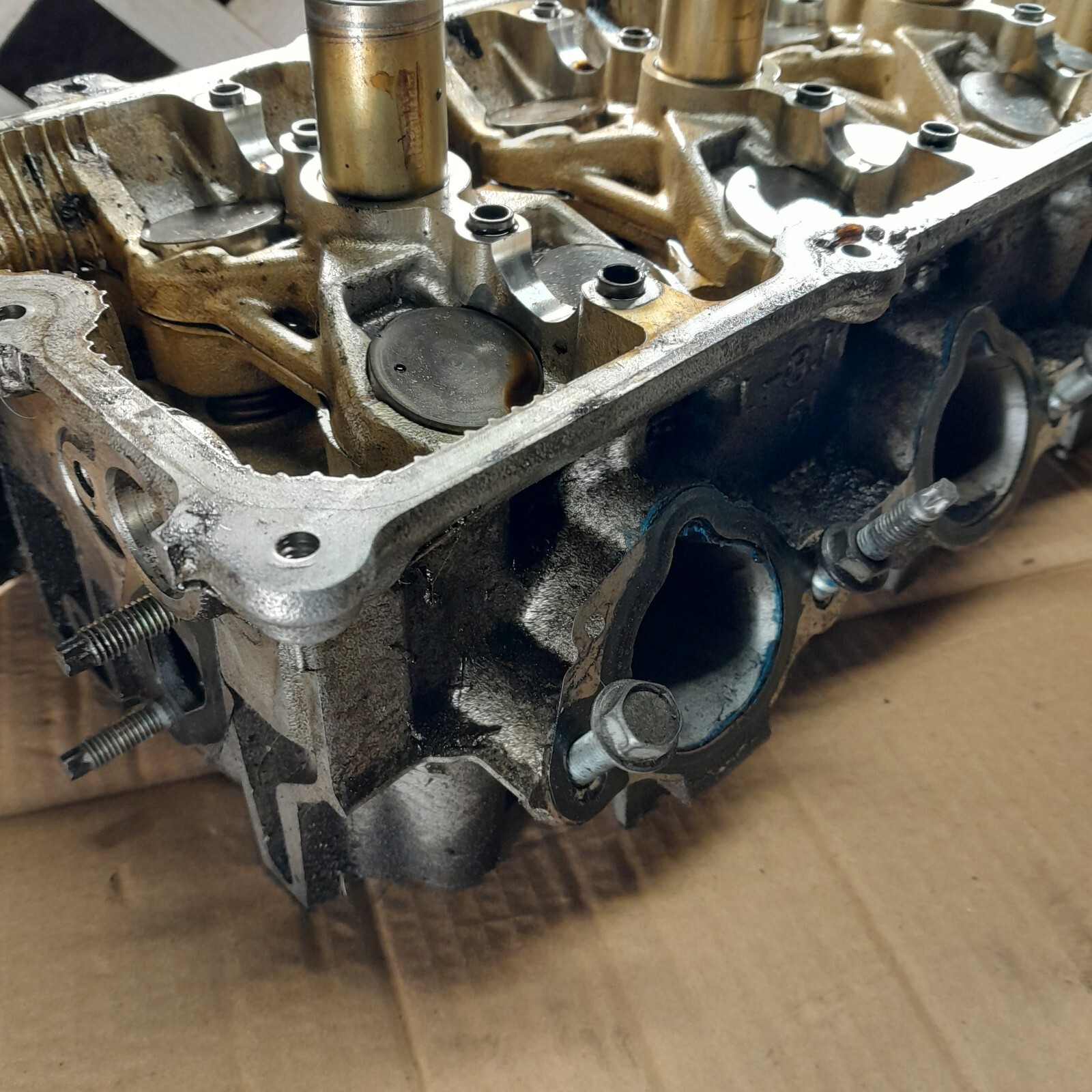 2002-2005 Nissan Infiniti 3.5L V6 VQ35DE LEFT Side Cylinder Head ...
