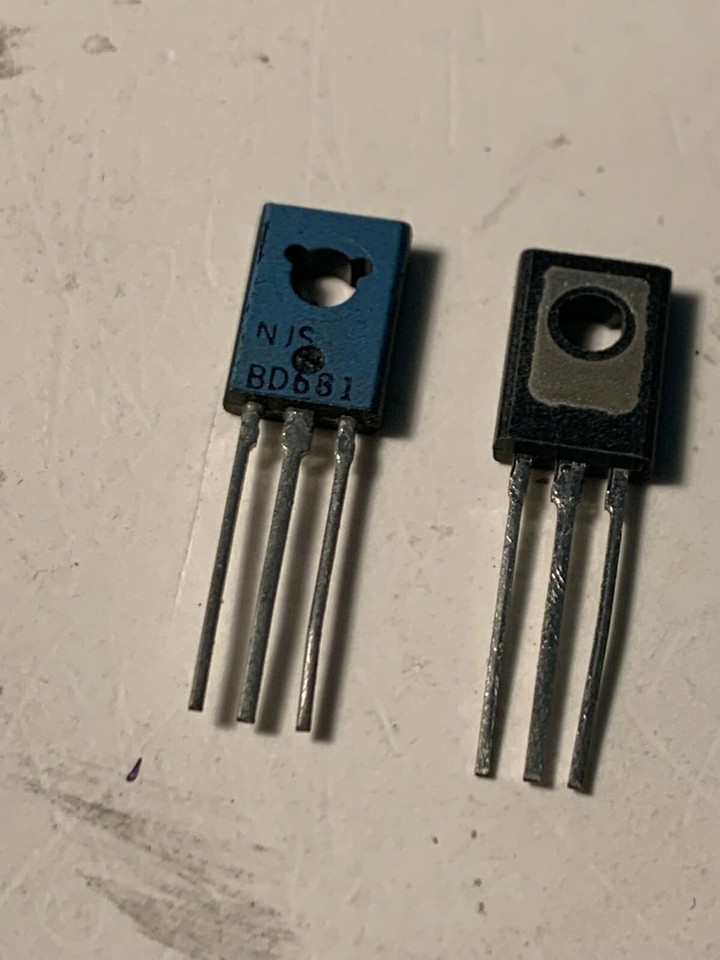 Transistor BD681, TO-126, NPN, Darlington. | eBay