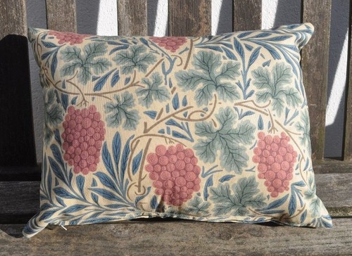 NEW 12 x 16" reversible zipped cotton cushion Morris & Co 'Vine' russet ...