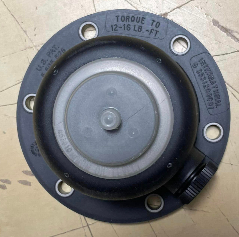NOS International 3531209C91 Cap w/ Gasket 4C4Z-1131-BA | eBay