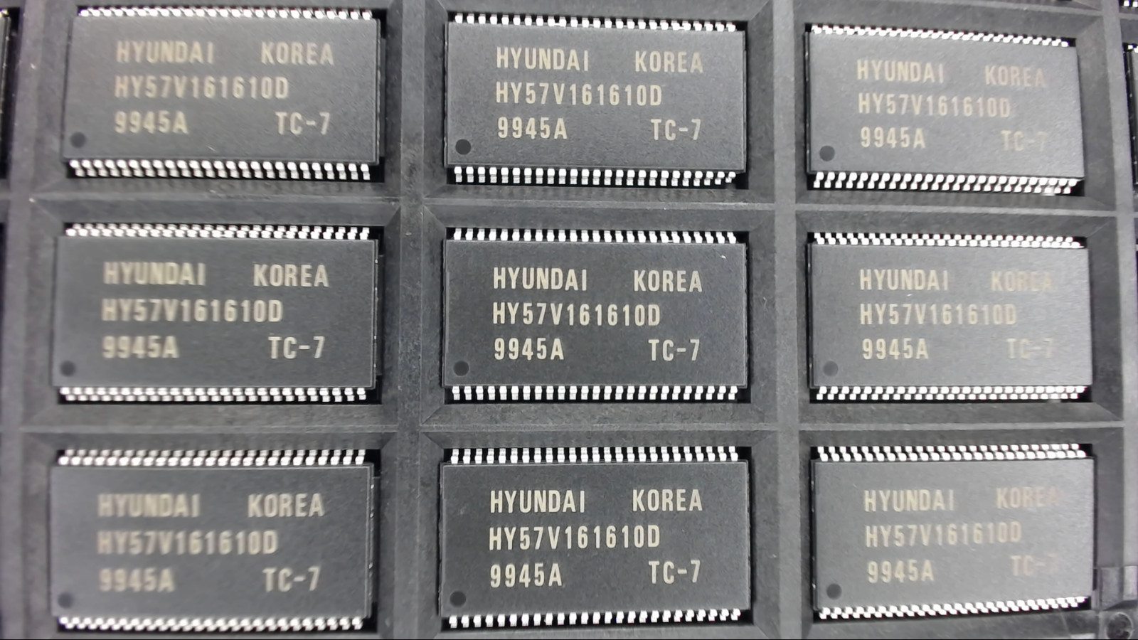 HYUNDAI HY57V161610DTC-7 50-Pin TSOP SDRAM 1Mx16 IC New Lot Quantity-3 ...