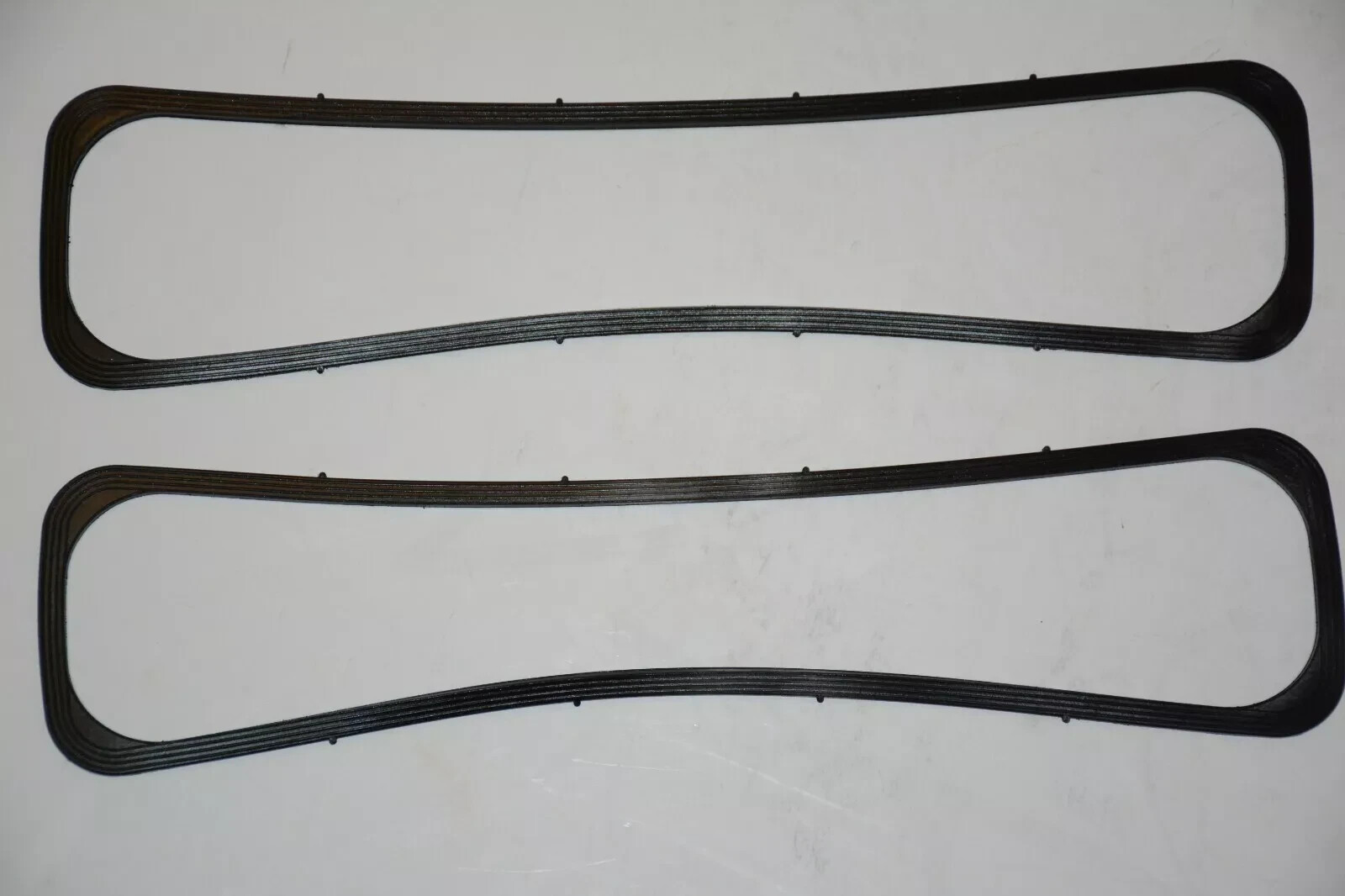 1987- 2000 SBC Chevy Reusable Rubber Valve Cover Gaskets 305 350 5.0 5. ...