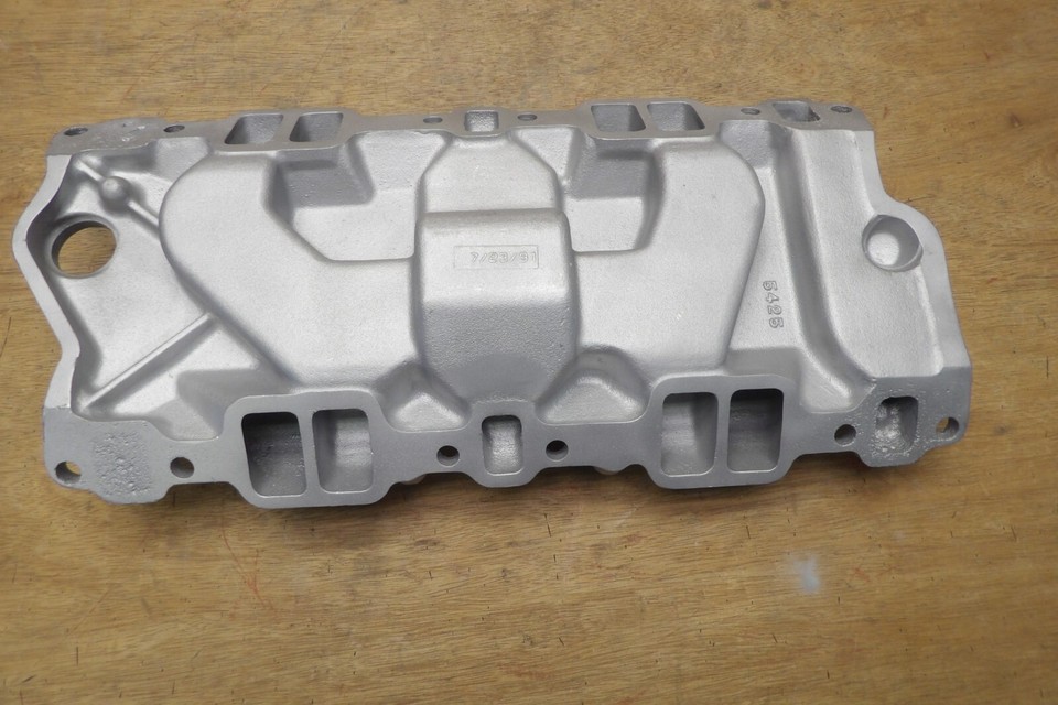 Edelbrock Dual Quad C26 Aluminum Intake Manifold 2x4 S B Chevy 5425 Old ...