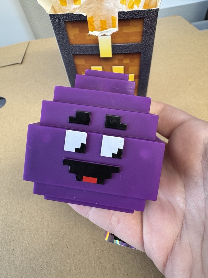 Minecraft Grimace Mcdonald’s Egg and Card limited edition Movie s25 ...