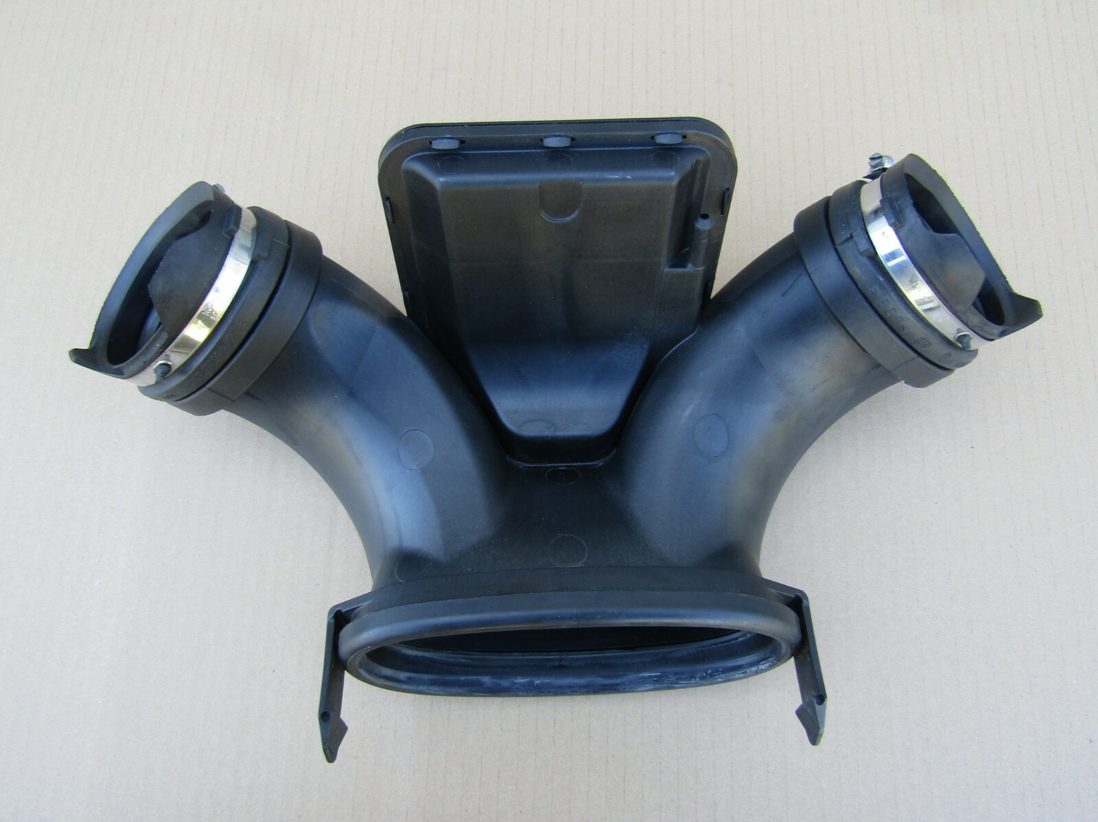 Mercedes Benz C63 AMG W204 2011 M156 V8 Engine Air Intake Y Pipe ...