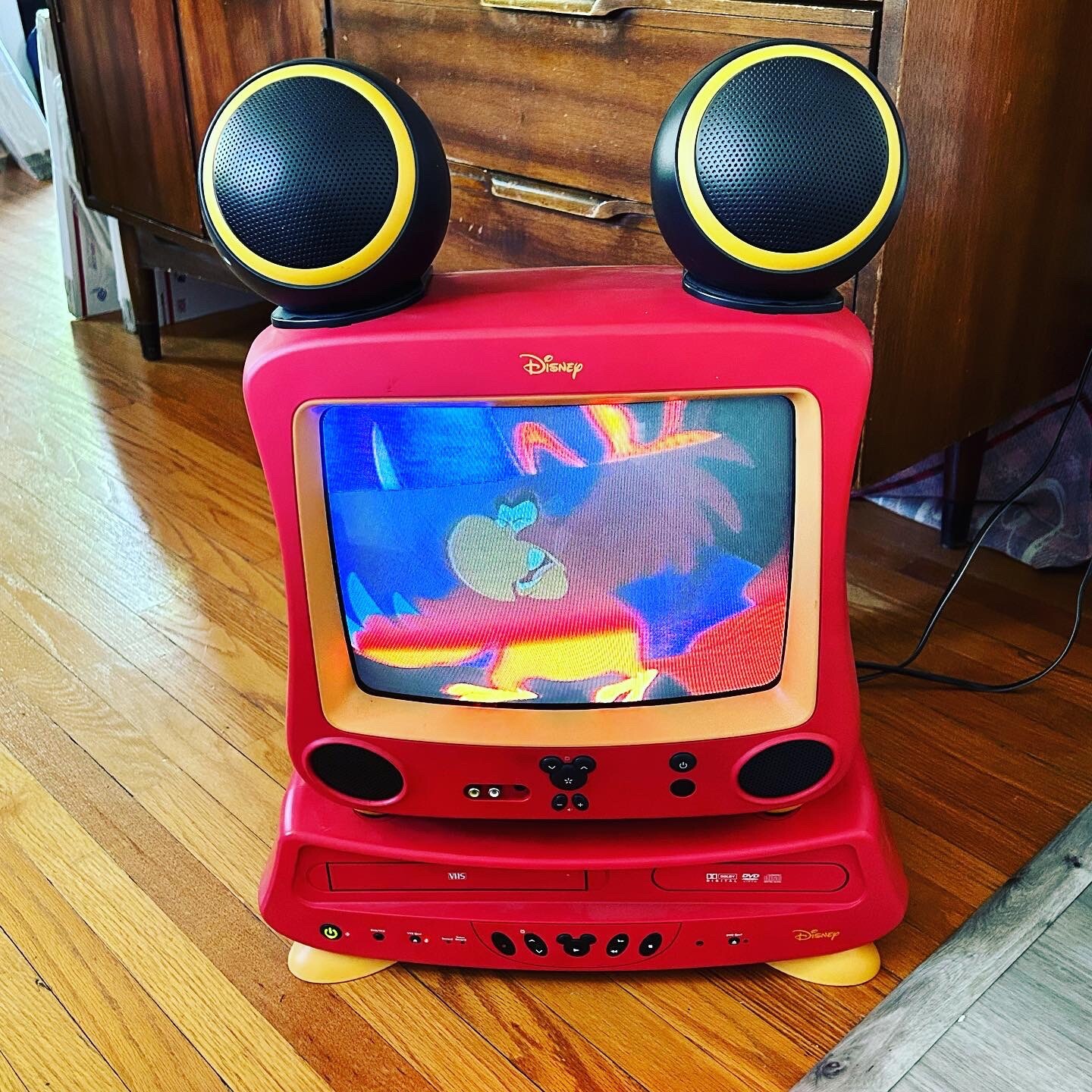 Mickey Mouse Disney CRT TV - No Remote DT1300-C Tested Working Great W ...