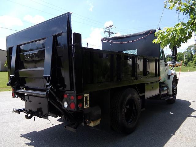 READING FLATBED/ WITH ZEPRO LIFTGATE | eBay