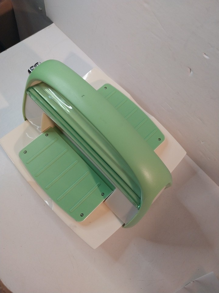 Cuttlebug by Cricut Manual Die Cutting and Embossing Machine "Machine ...